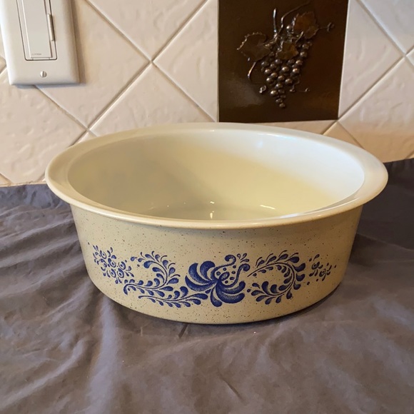 Pyrex | Dining | Vintage Rare 4 Qt Big Bertha Homestead Pyrex Serving ...